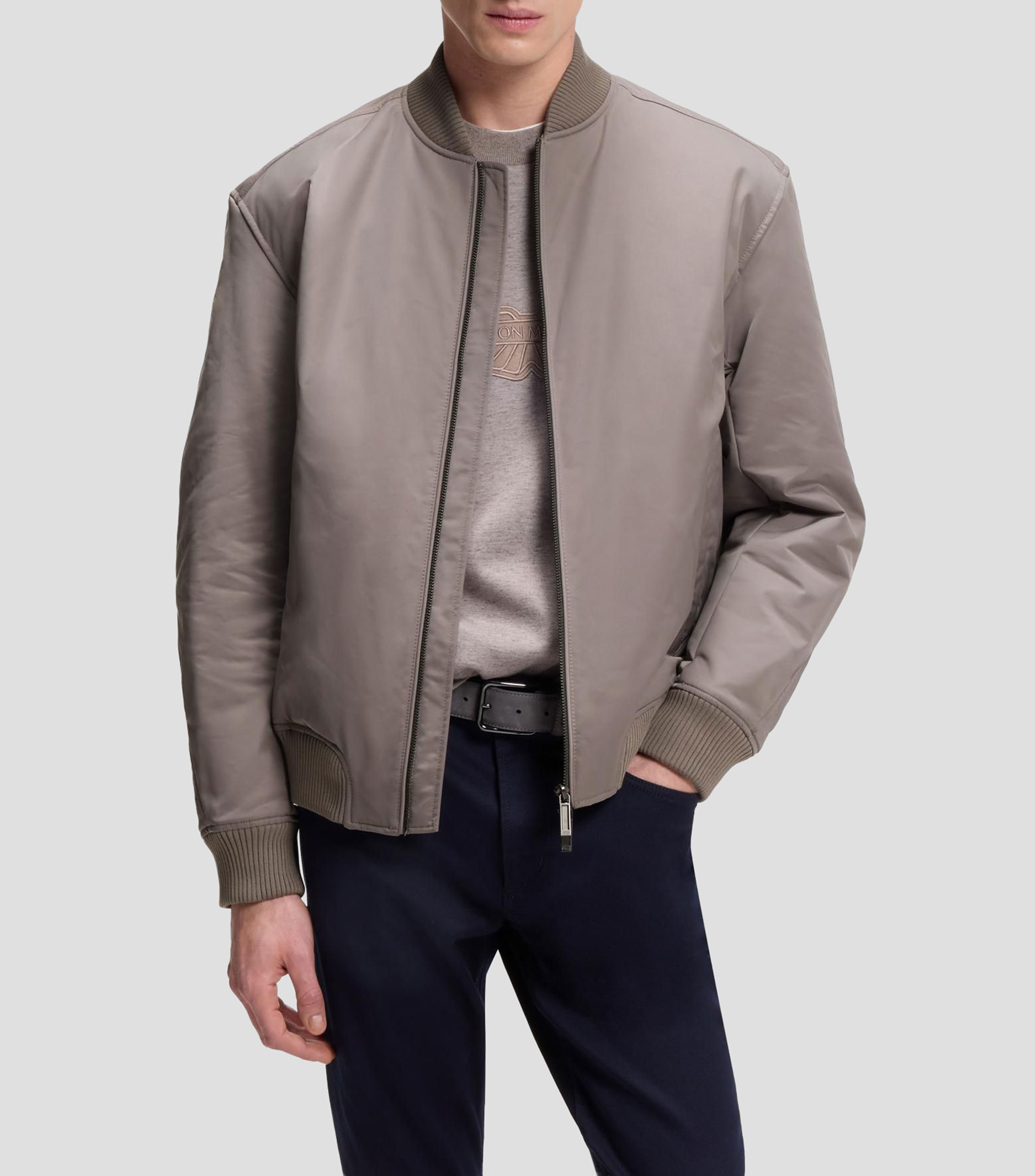 Hugo Boss Chamarra bomber BOSS x ASTON MARTIN en sarga repelente al ...