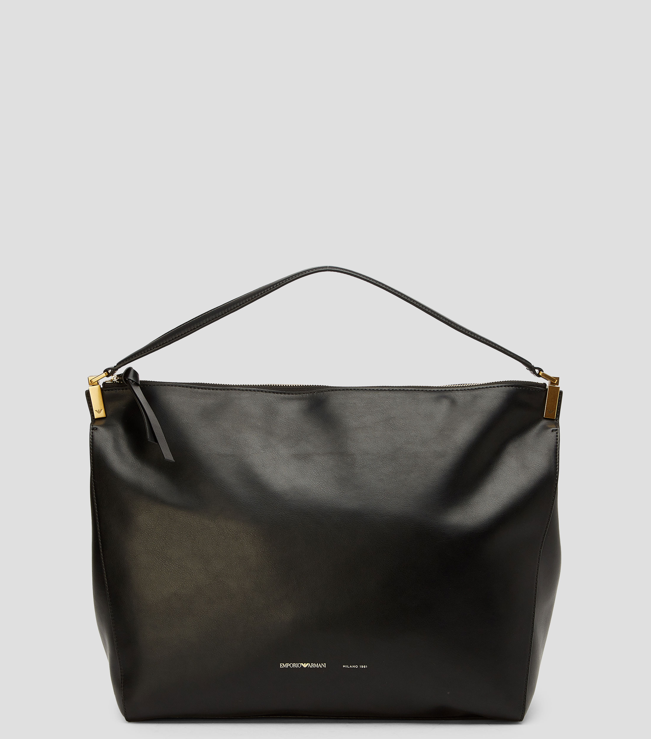 Emporio Armani: Bolsa tote negra en piel lisa Mujer | El Palacio de Hierro