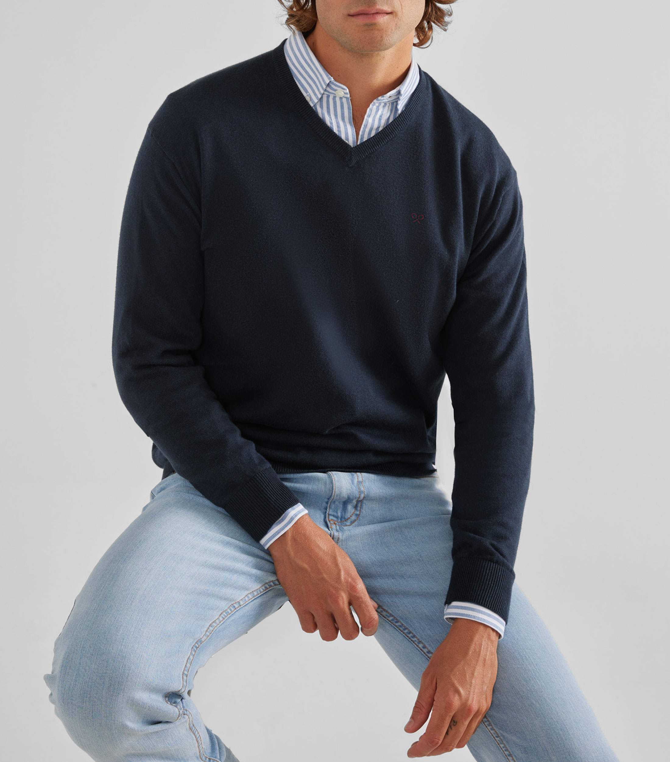 Silbon: Suéter cuello V liso Hombre | El Palacio de Hierro