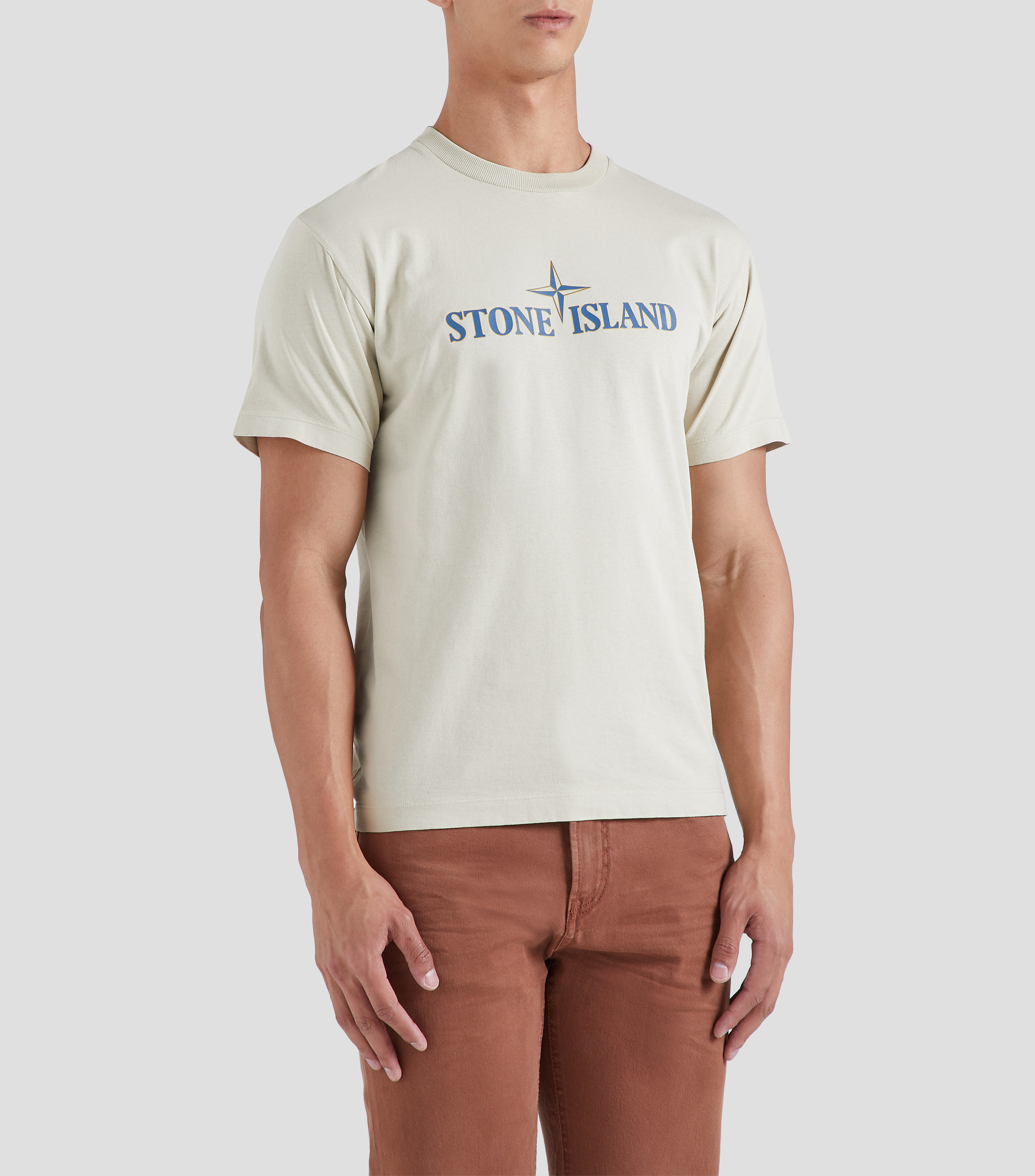 Stone Island: Playera de cuello redondo con manga corta estampada ...