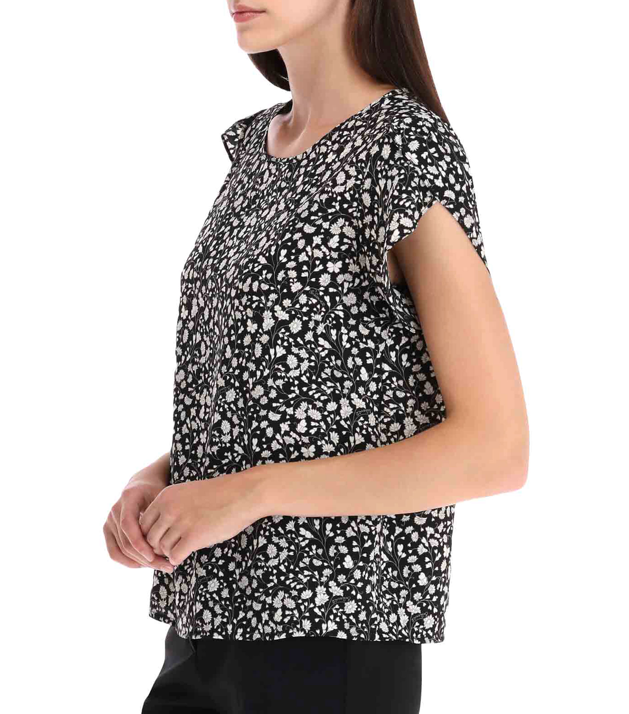 Charme Blusa con flores y manga corta Línea Petite Mujer - El Palacio ...