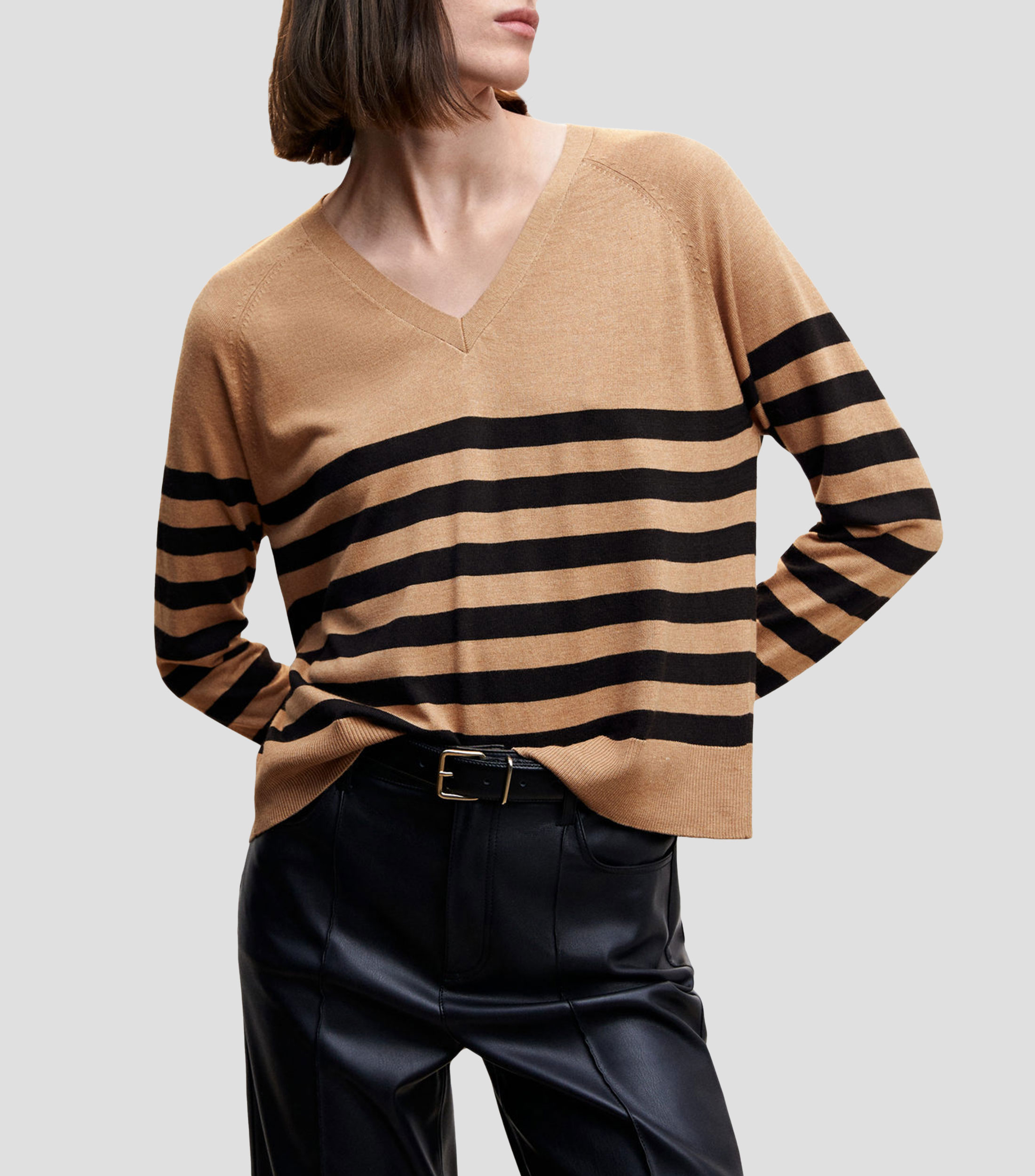 Mango Suéter de cuello "V" Mujer - El Palacio de Hierro