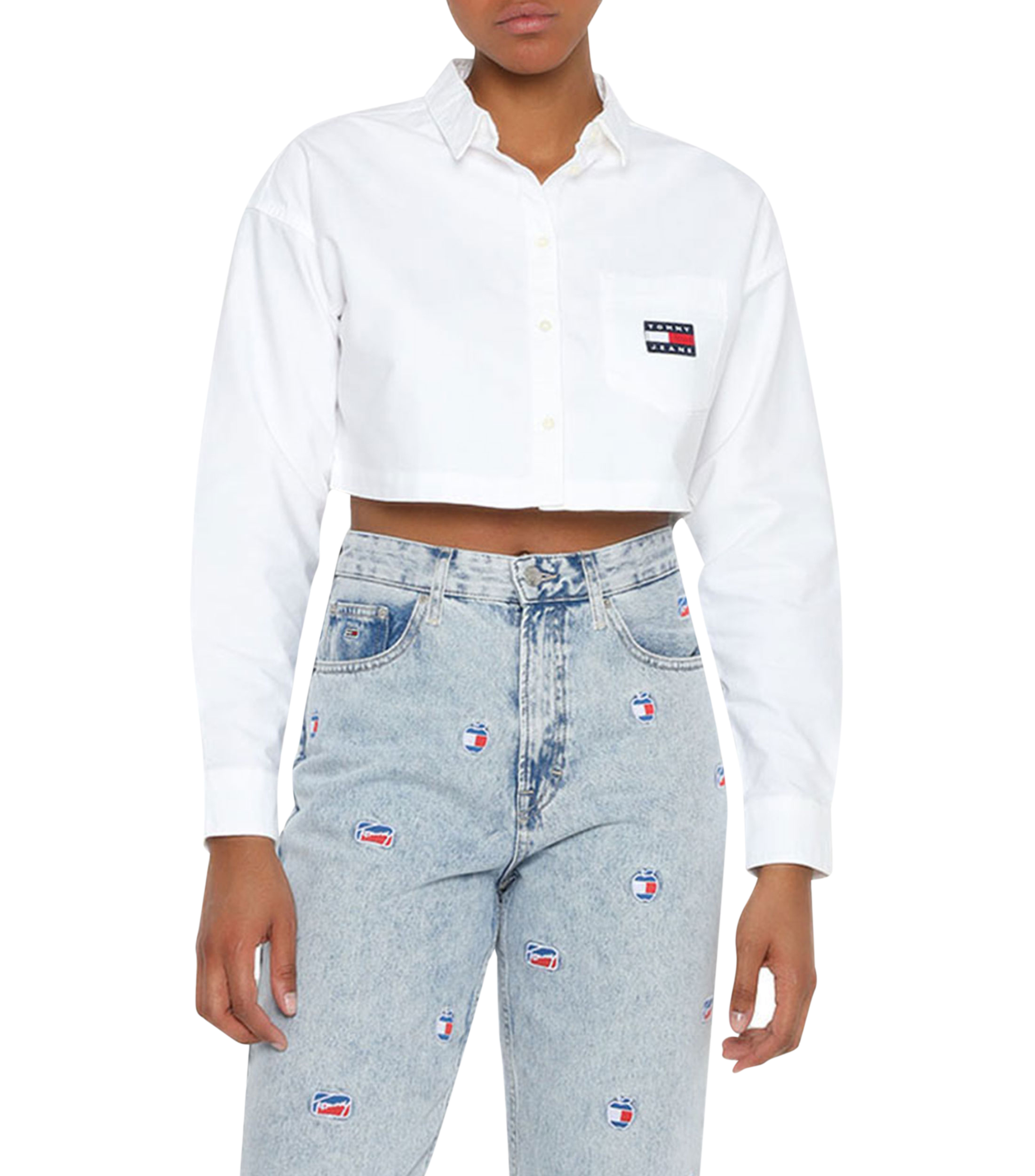 Tommy Jeans: Camisa crop cuello italiano y manga larga con logo bordado ...