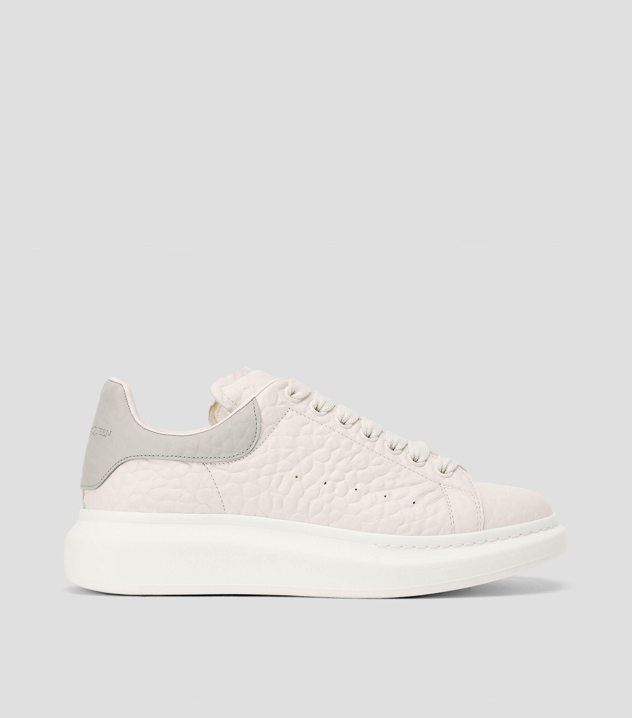 McQueen Tenis Dumbo Grain Hombre |El Palacio de Hierro