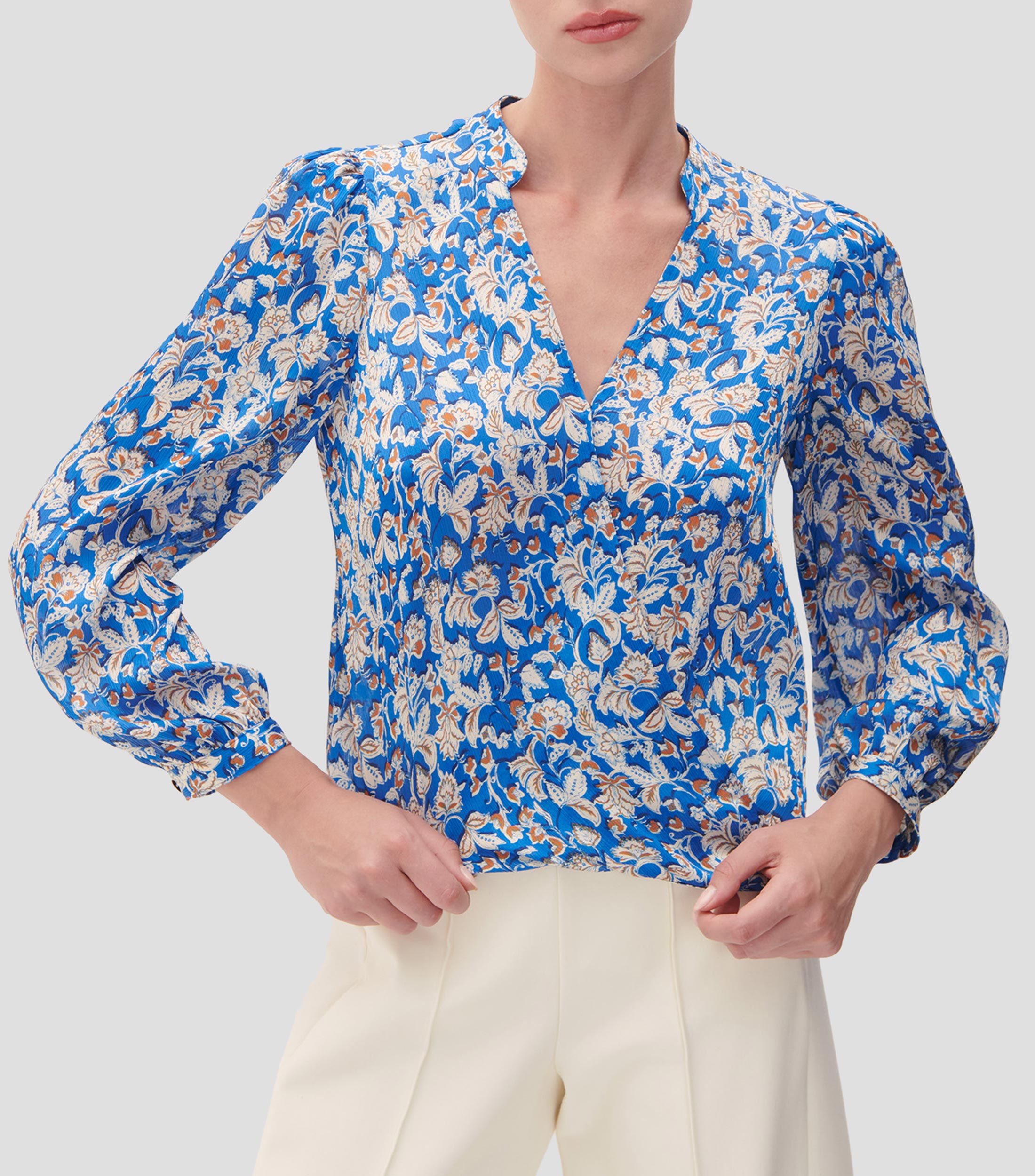 Julio: Blusa de satín envolvente estampada Mujer | El Palacio de Hierro