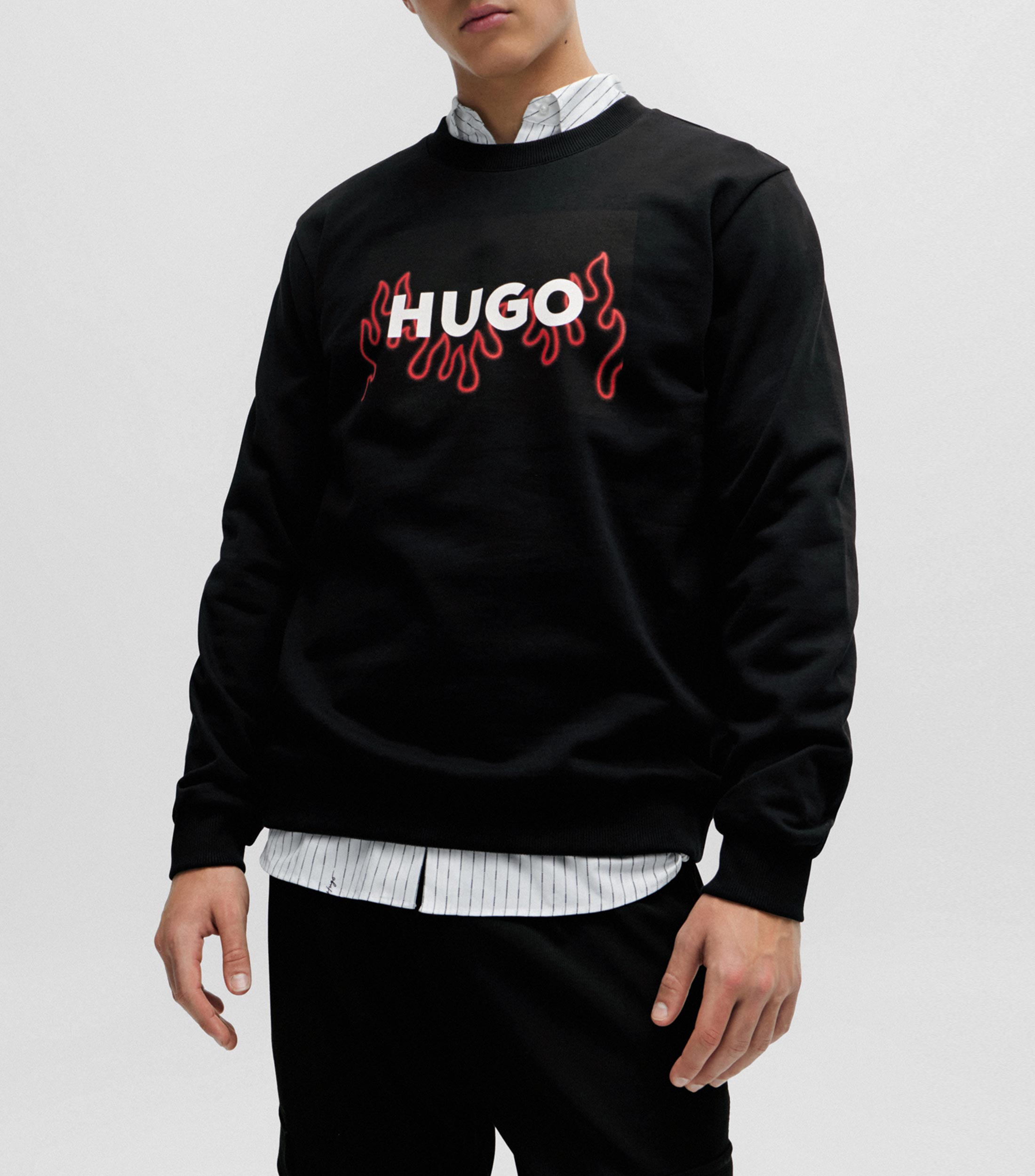 Hugo: Sudadera regular fit de felpa de algodón con logo con llamas ...