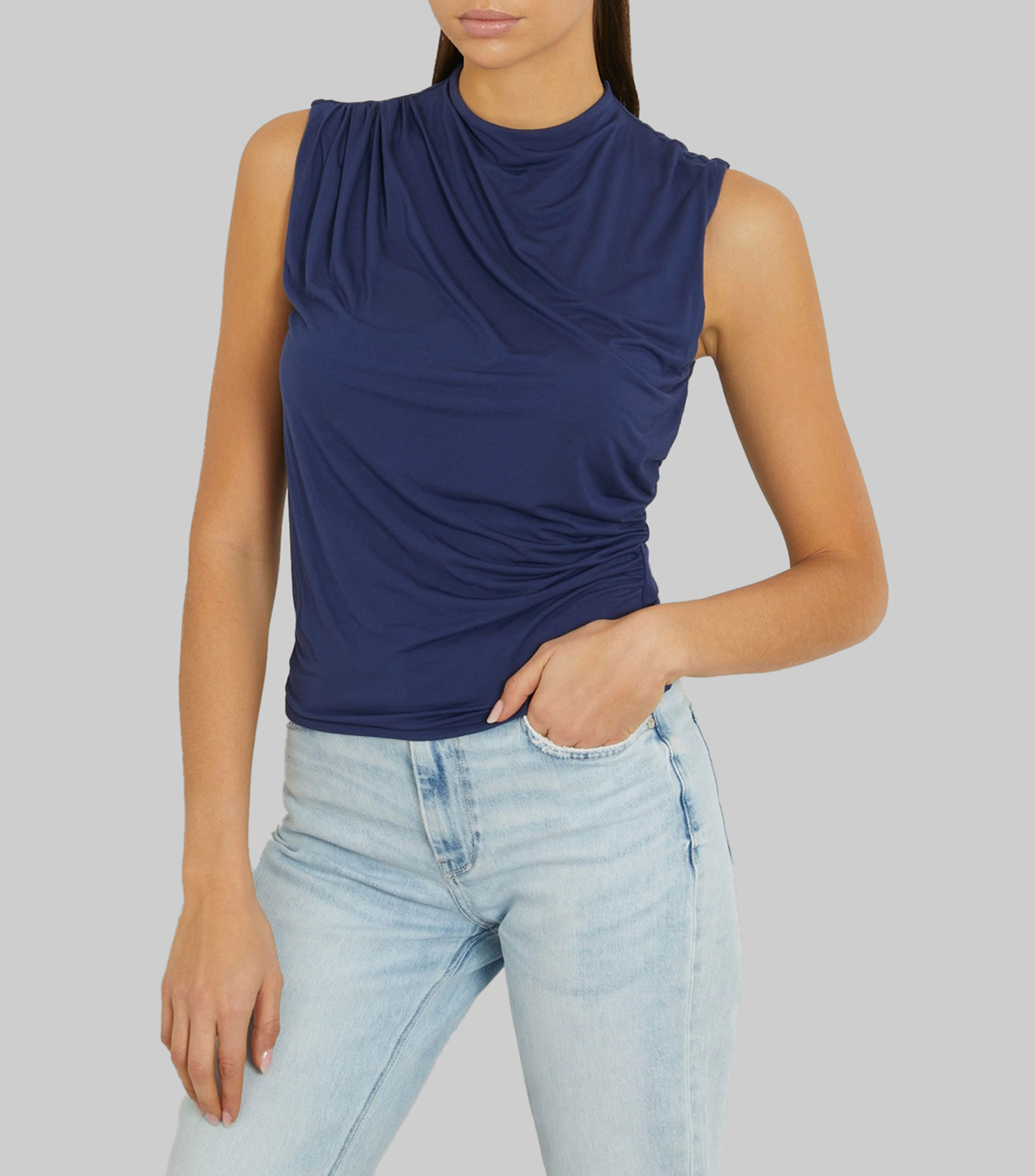 Guess: Blusa lisa sin mangas Mujer | El Palacio de Hierro