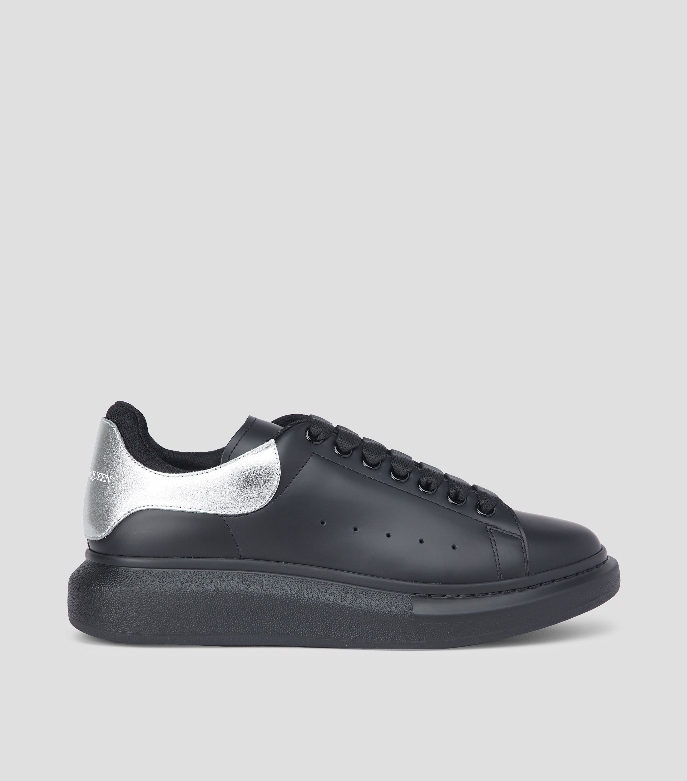 Alexander McQueen: Tenis casuales en piel New Tech Hombre | El Palacio ...