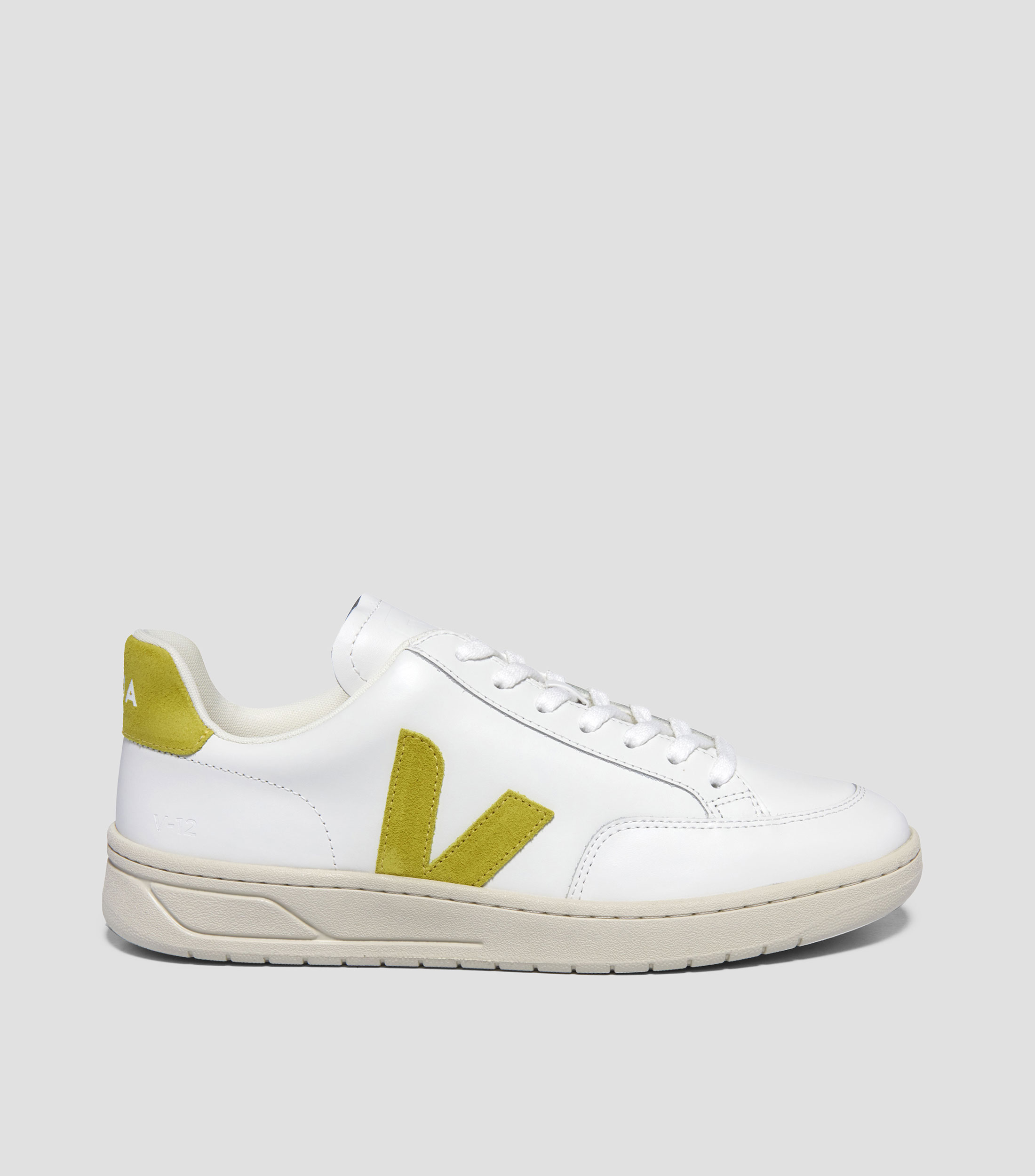 Veja: Tenis Casuales V-12 con Logotipo Mujer | El Palacio de Hierro