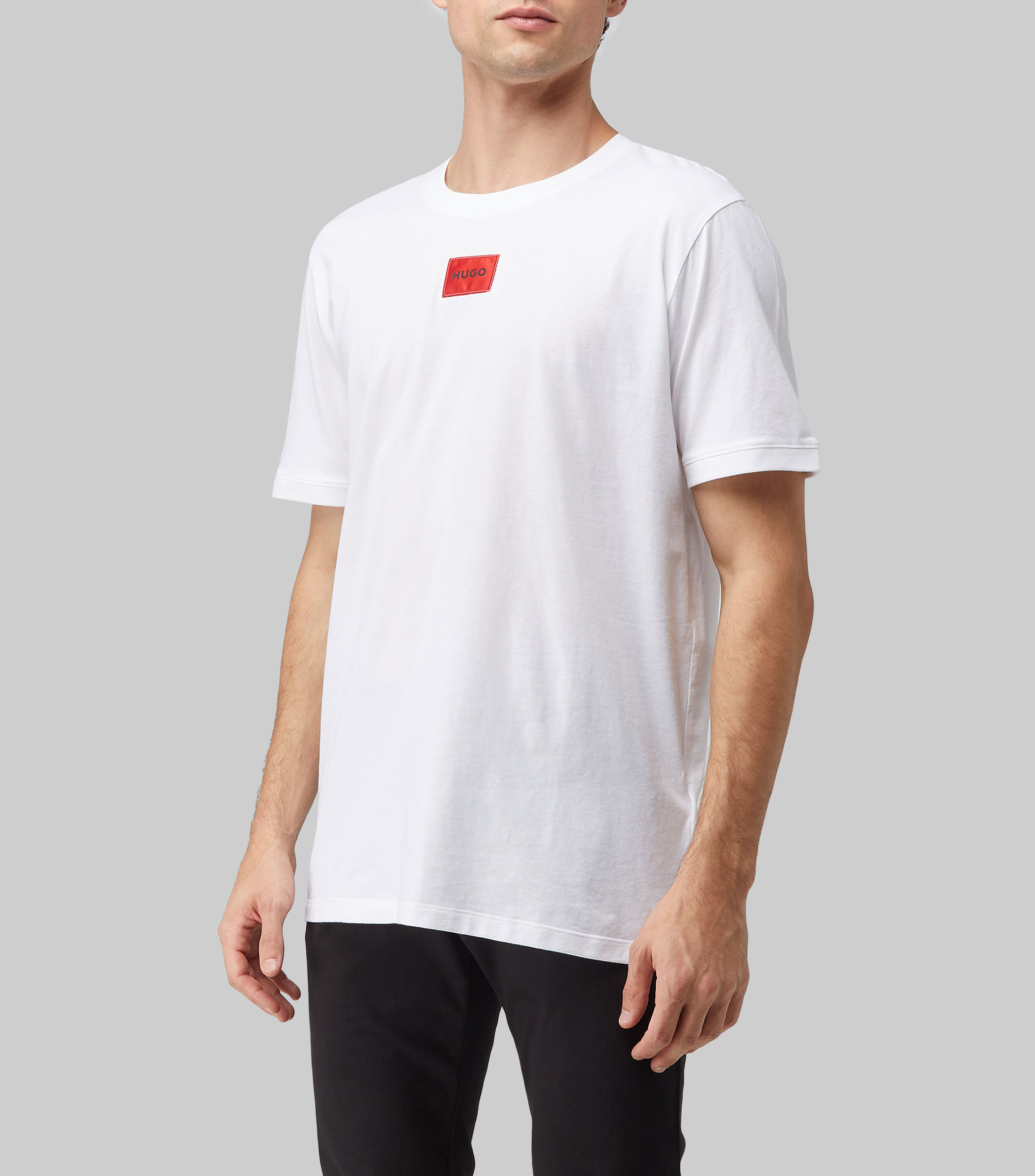 Hugo Boss Playera HUGO regular fit de algodón con etiqueta con logo ...