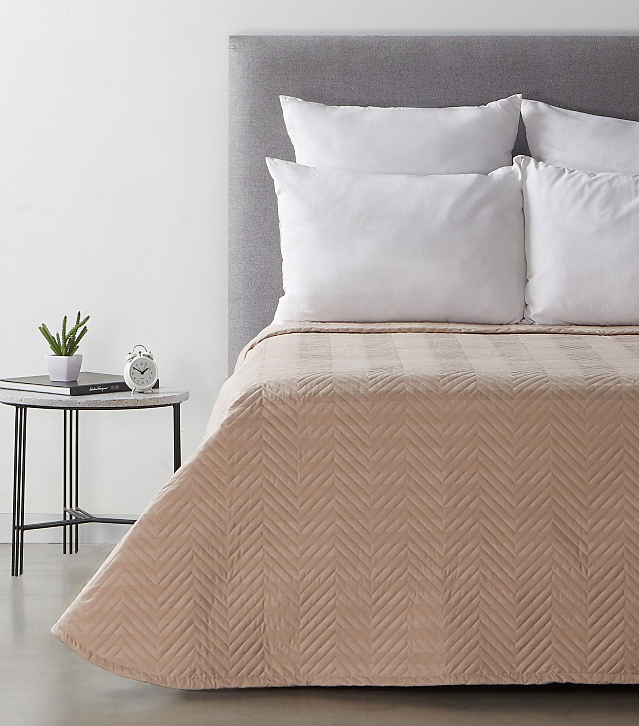 Parker Home Colcha Queen Size Café - El Palacio de Hierro