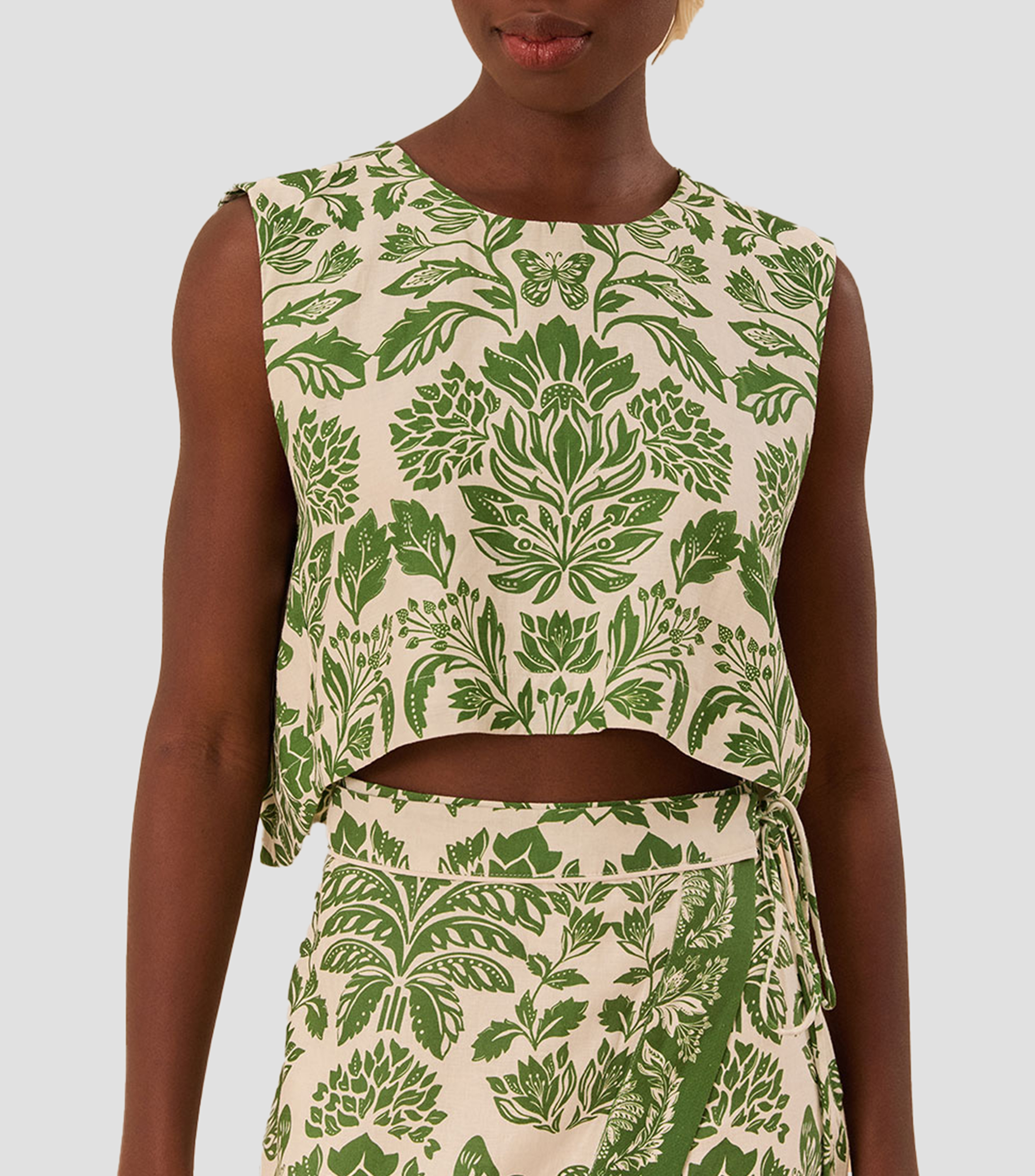 FARM RIO Blusa crop top estampada sin mangas Mujer |El Palacio de Hierro