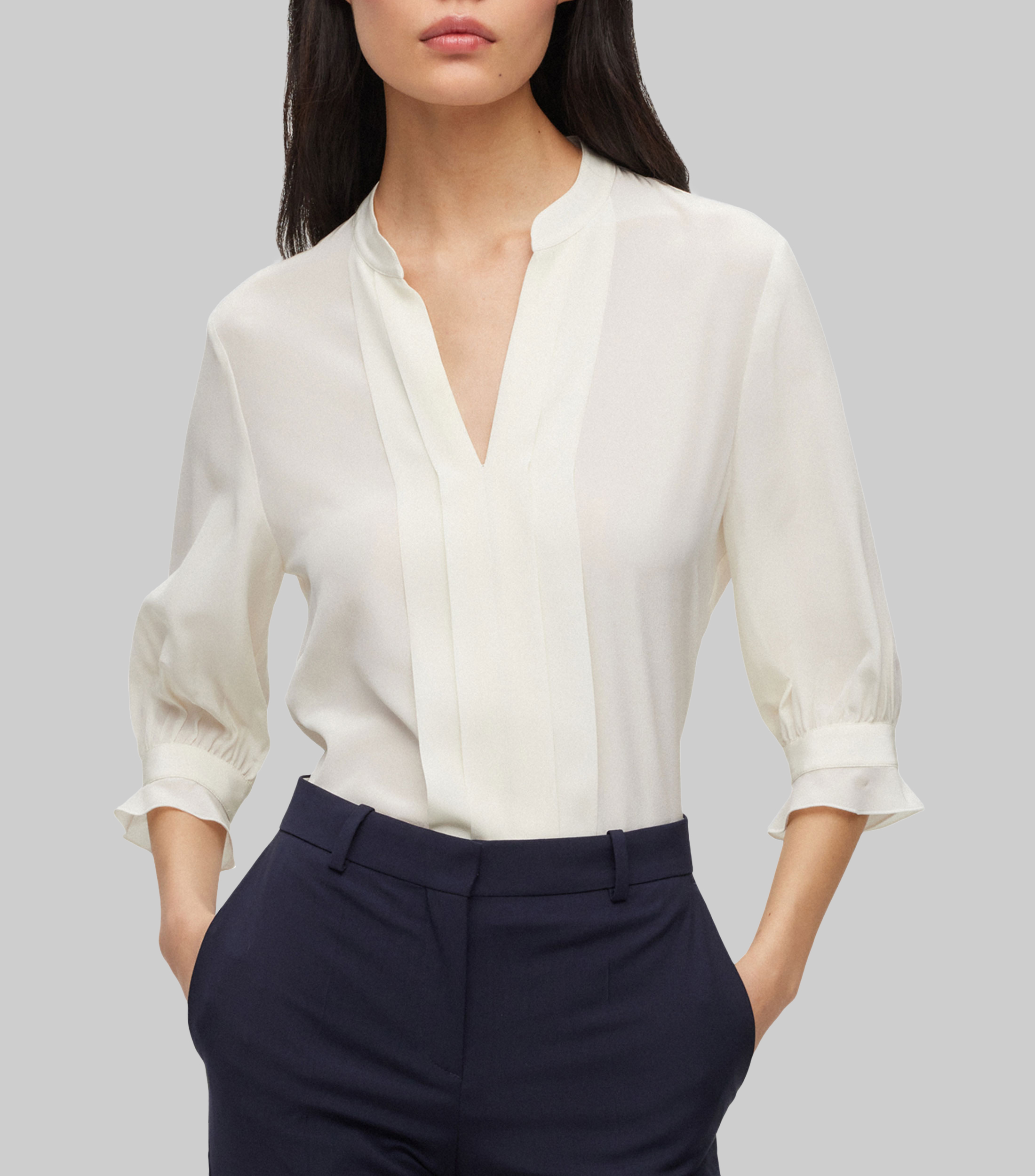 Boss: Blusa regular fit de pura seda con plisado frontal Mujer | El ...