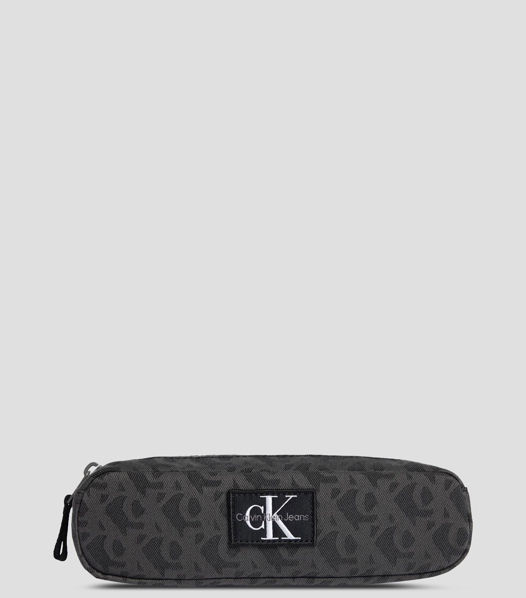 Calvin Klein Jeans Lapicera Monogram Niña |El Palacio de Hierro