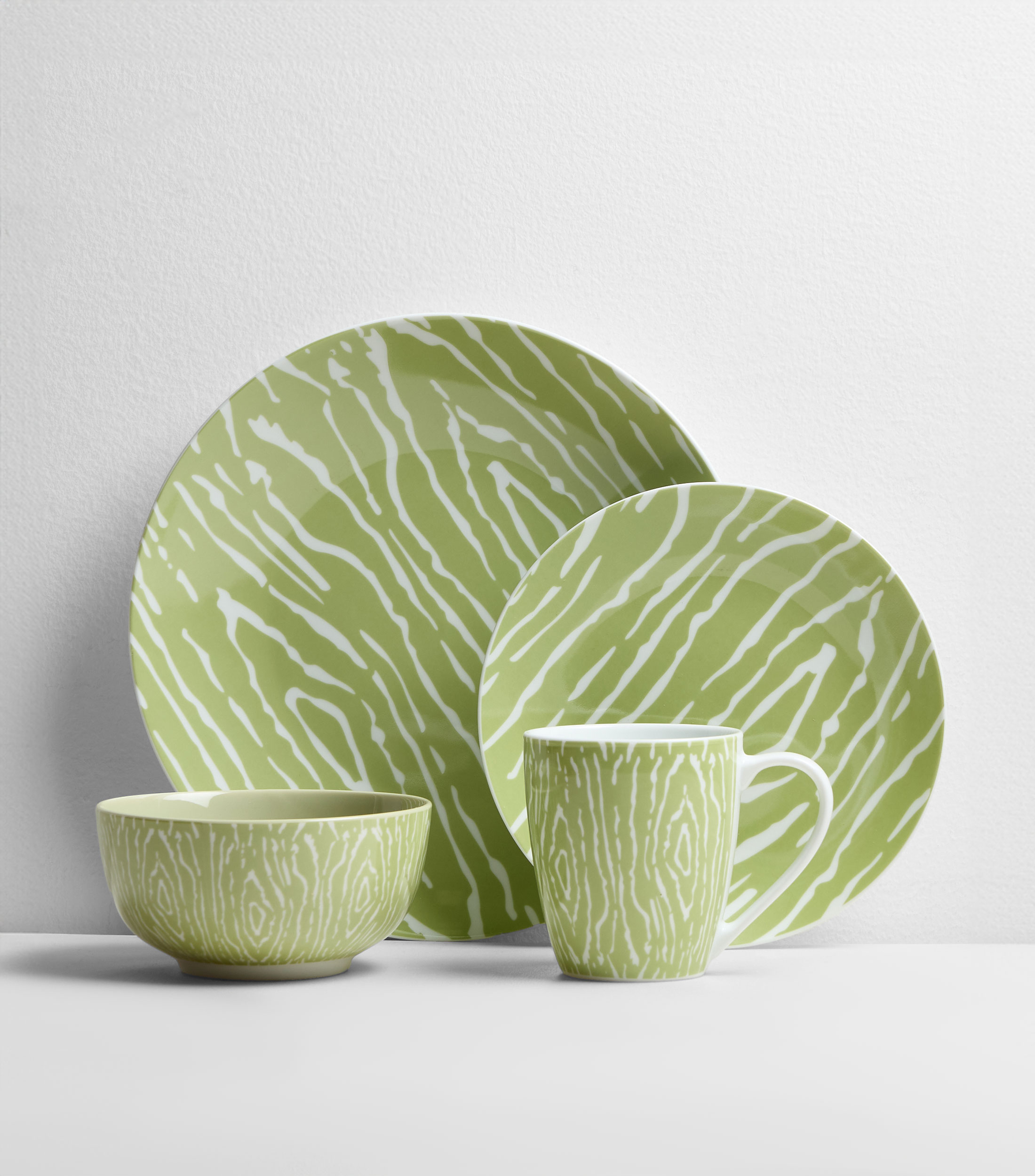 Crown Baccara: Vajilla 16 Piezas Loreta verde | El Palacio de Hierro