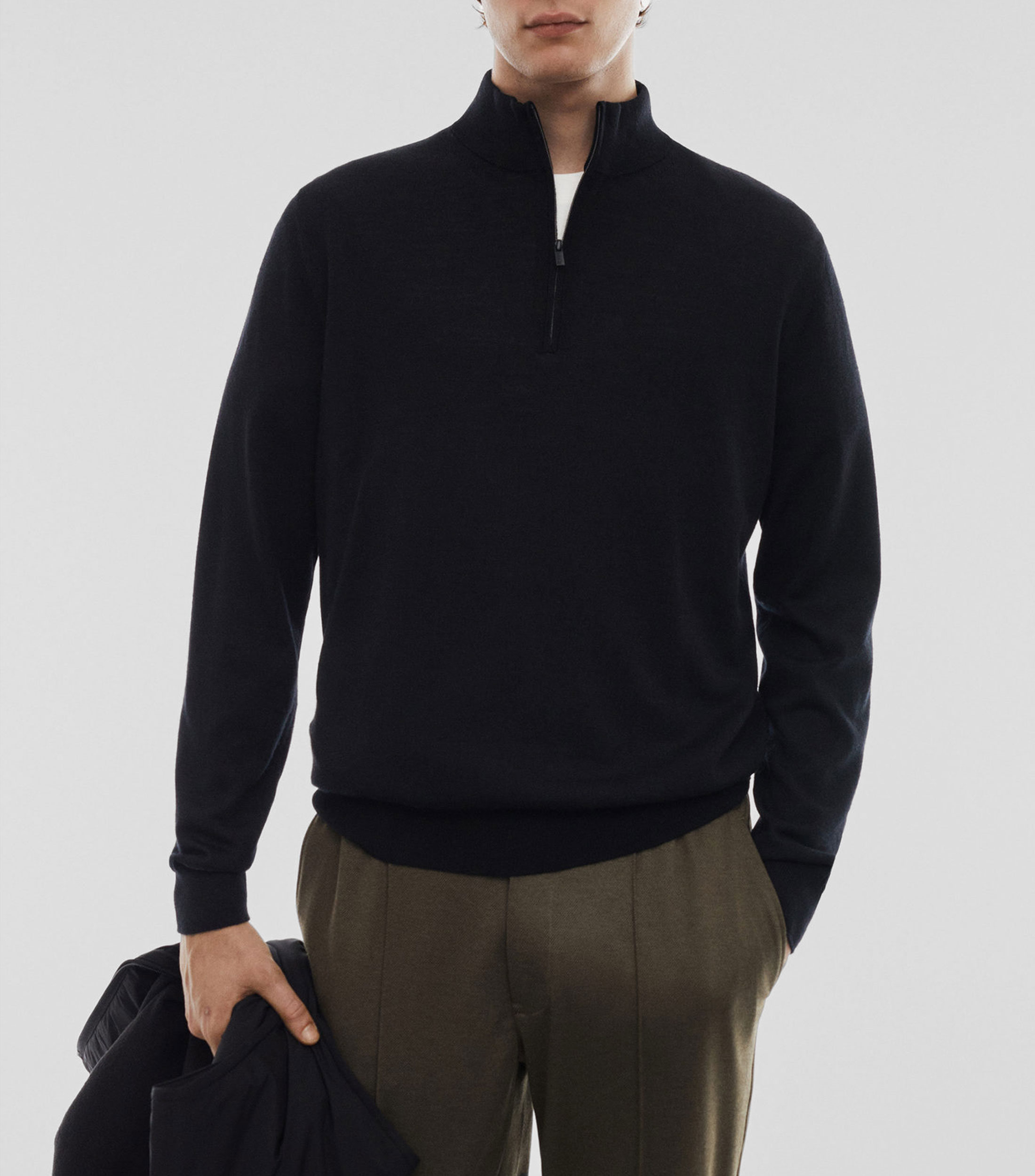 Mango: Suéter Cuello Alto Hombre | El Palacio de Hierro