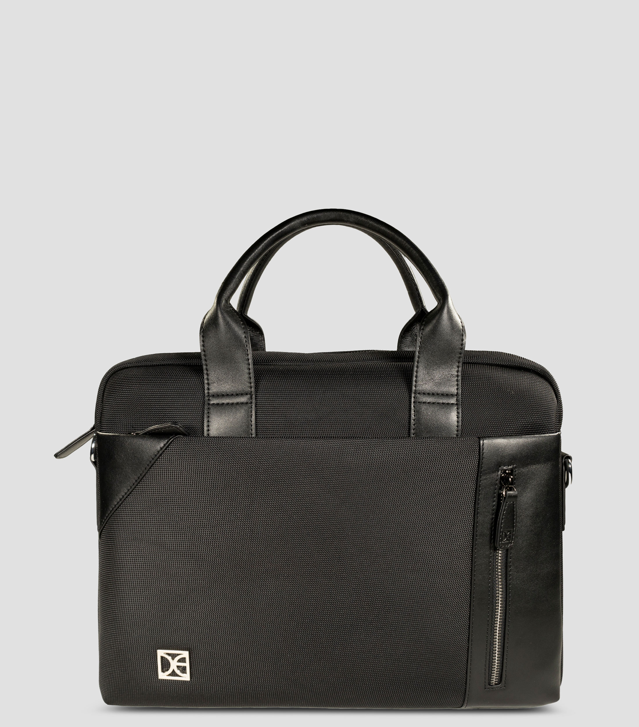 Clóe: Porta Laptop con logo Hombre | El Palacio de Hierro