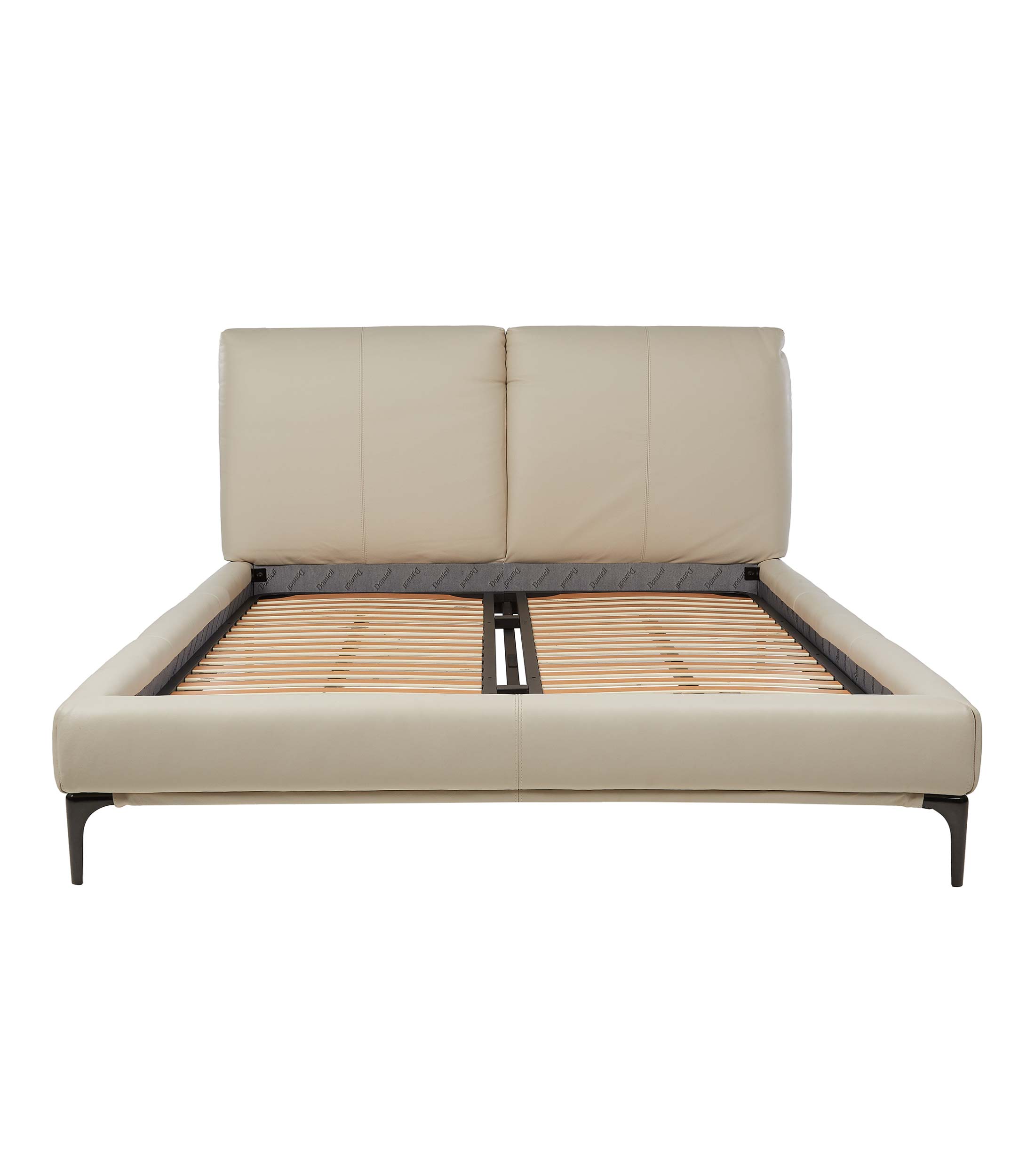 Domicil: Cama King Size en Piel Ivory | El Palacio de Hierro