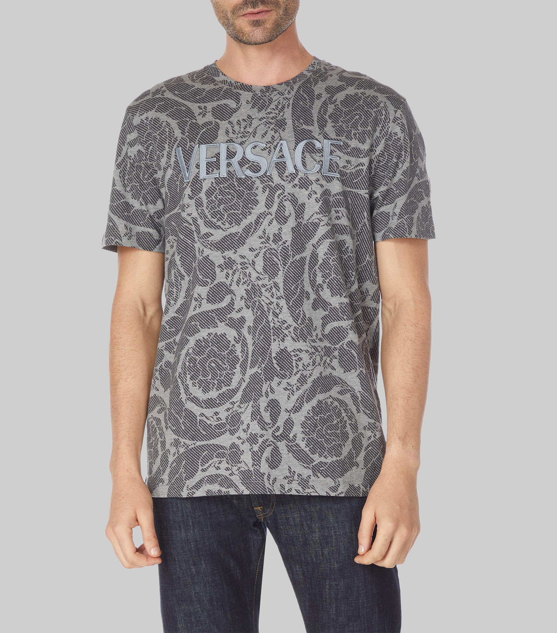 Versace: Playera cuello redondo con manga corta estampada Hombre | El ...