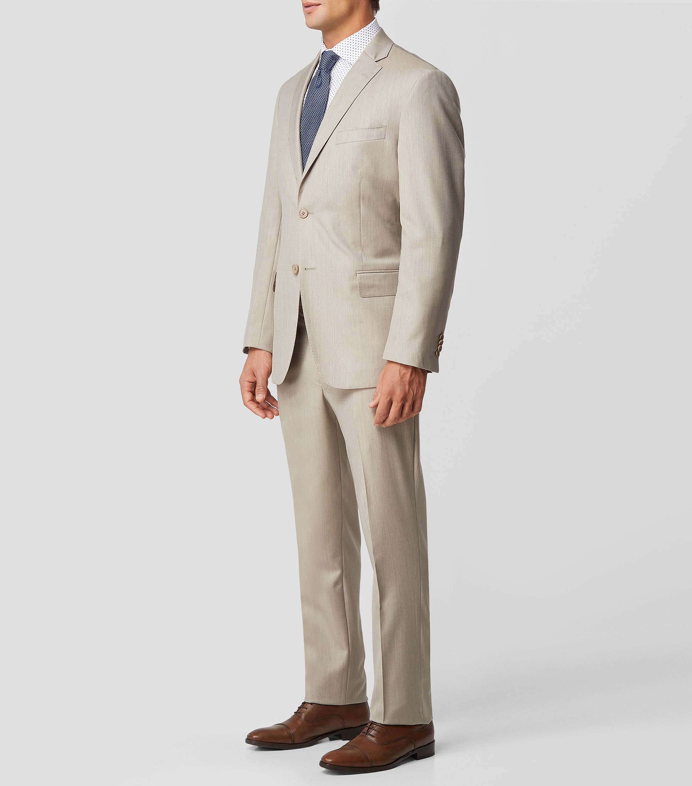 BUCCELLI | Traje de corte regular liso Hombre | El Palacio de Hierro