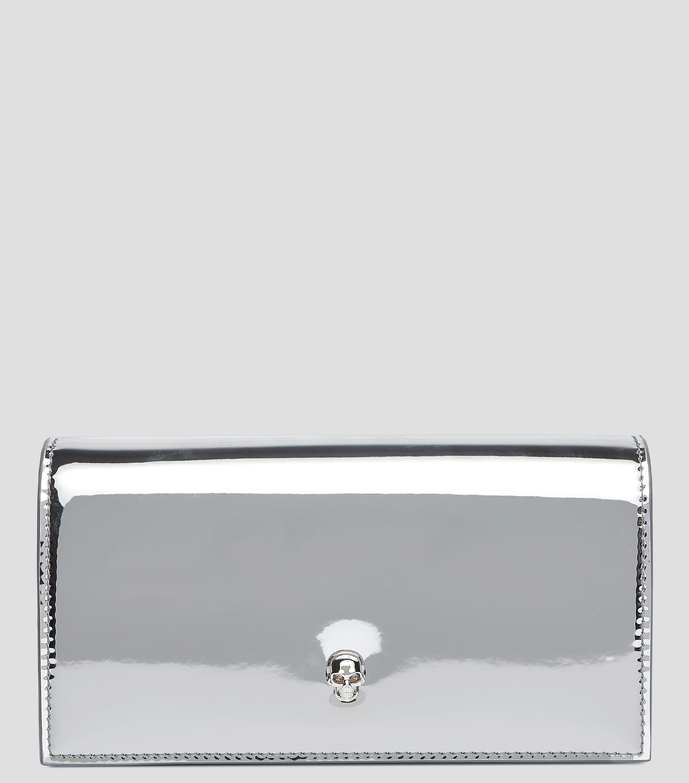 Alexander McQueen: Cartera con acabado espejo Mujer | El Palacio de Hierro