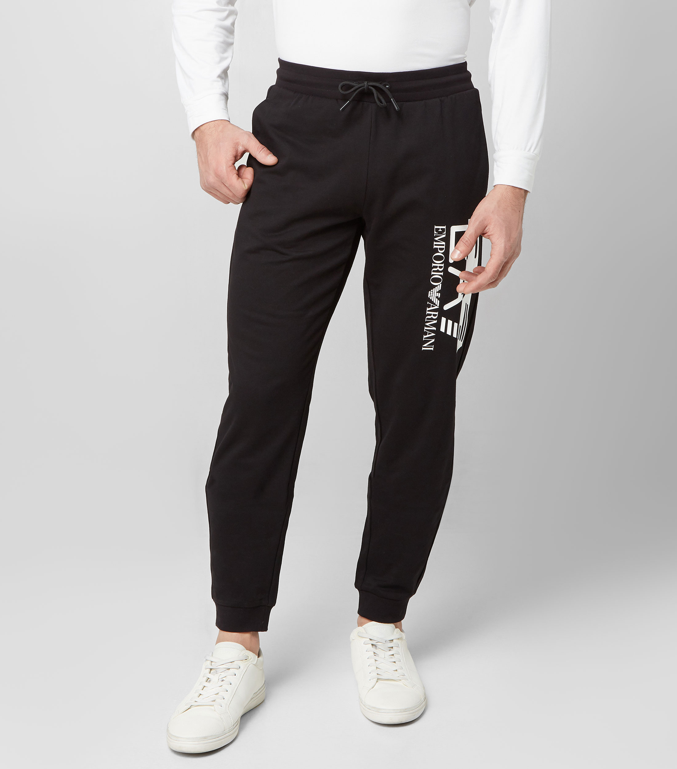 EA7 Emporio Armani Pants con estampado Hombre - El Palacio de Hierro