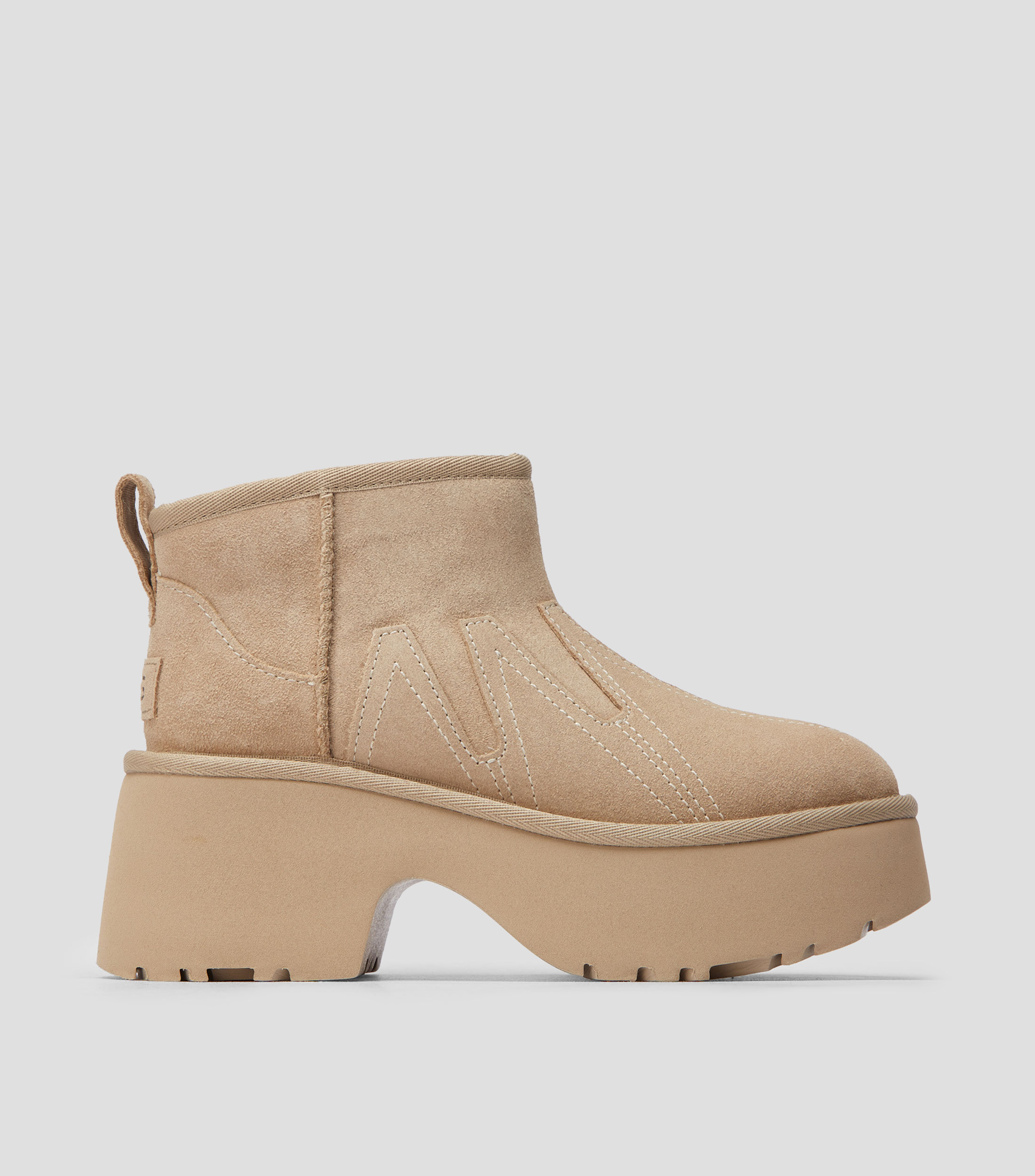 Ugg: Botines con tacón ancho de 6.5 cm Mujer | El Palacio de Hierro
