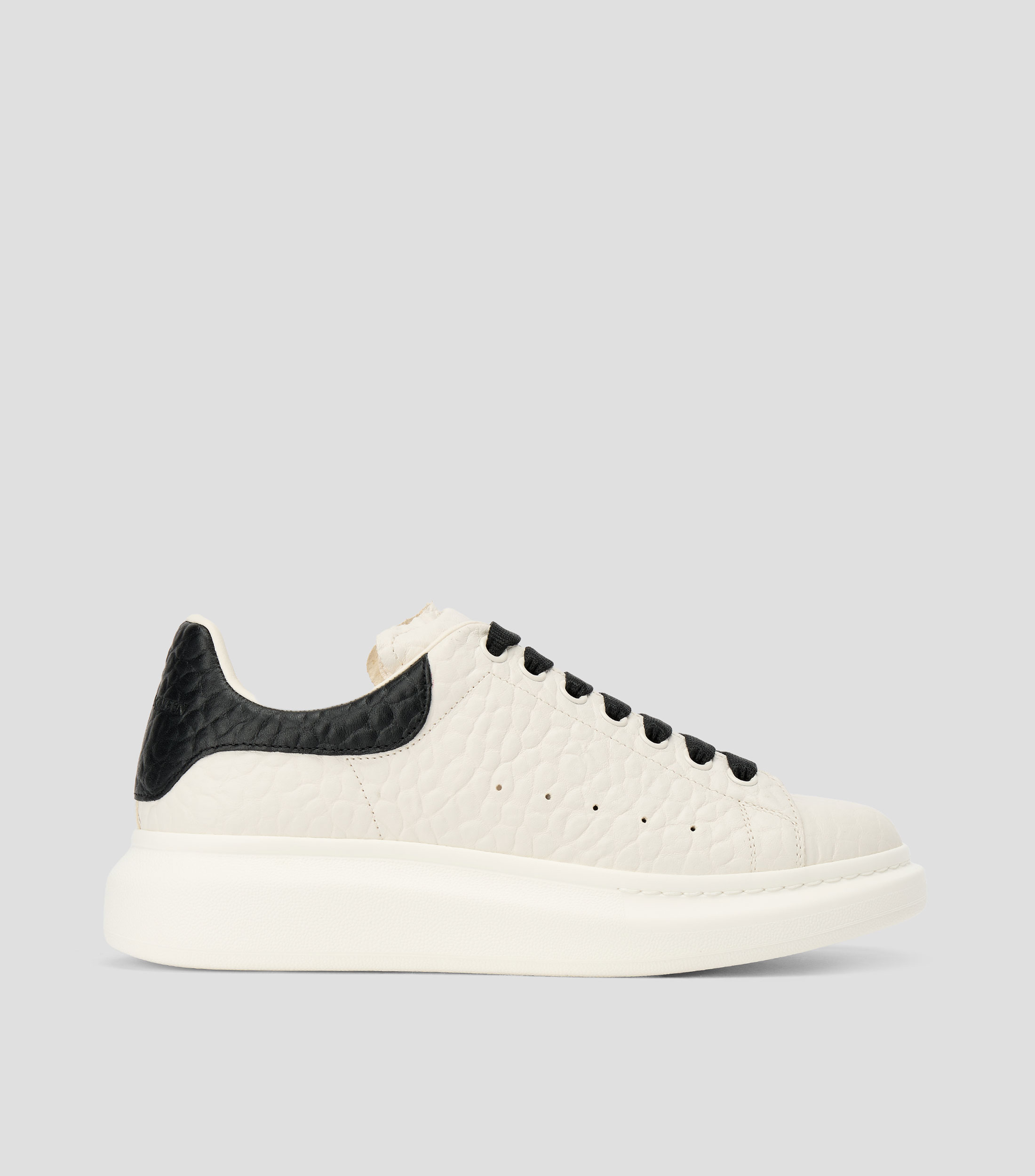 McQueen Tenis Dumbo Grain Hombre |El Palacio de Hierro