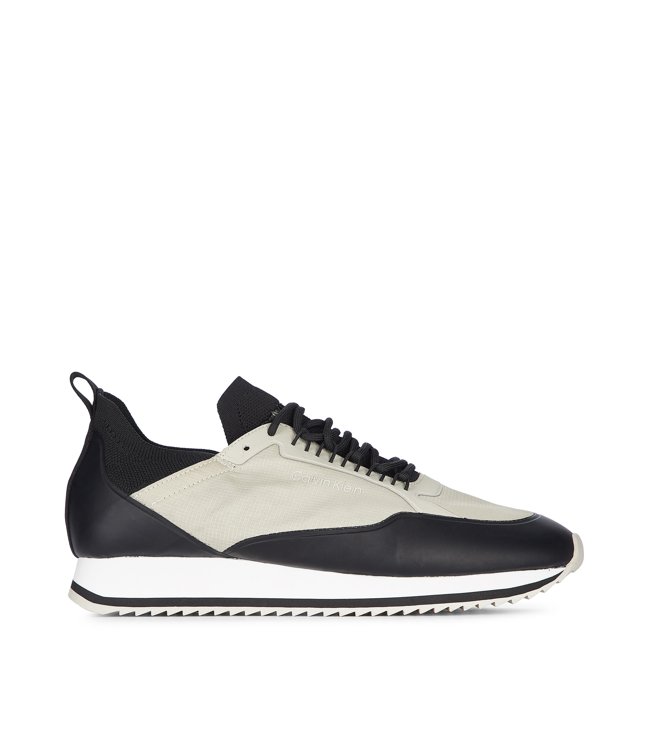 Calvin Klein: Tenis casuales con logotipo Hombre | El Palacio de Hierro