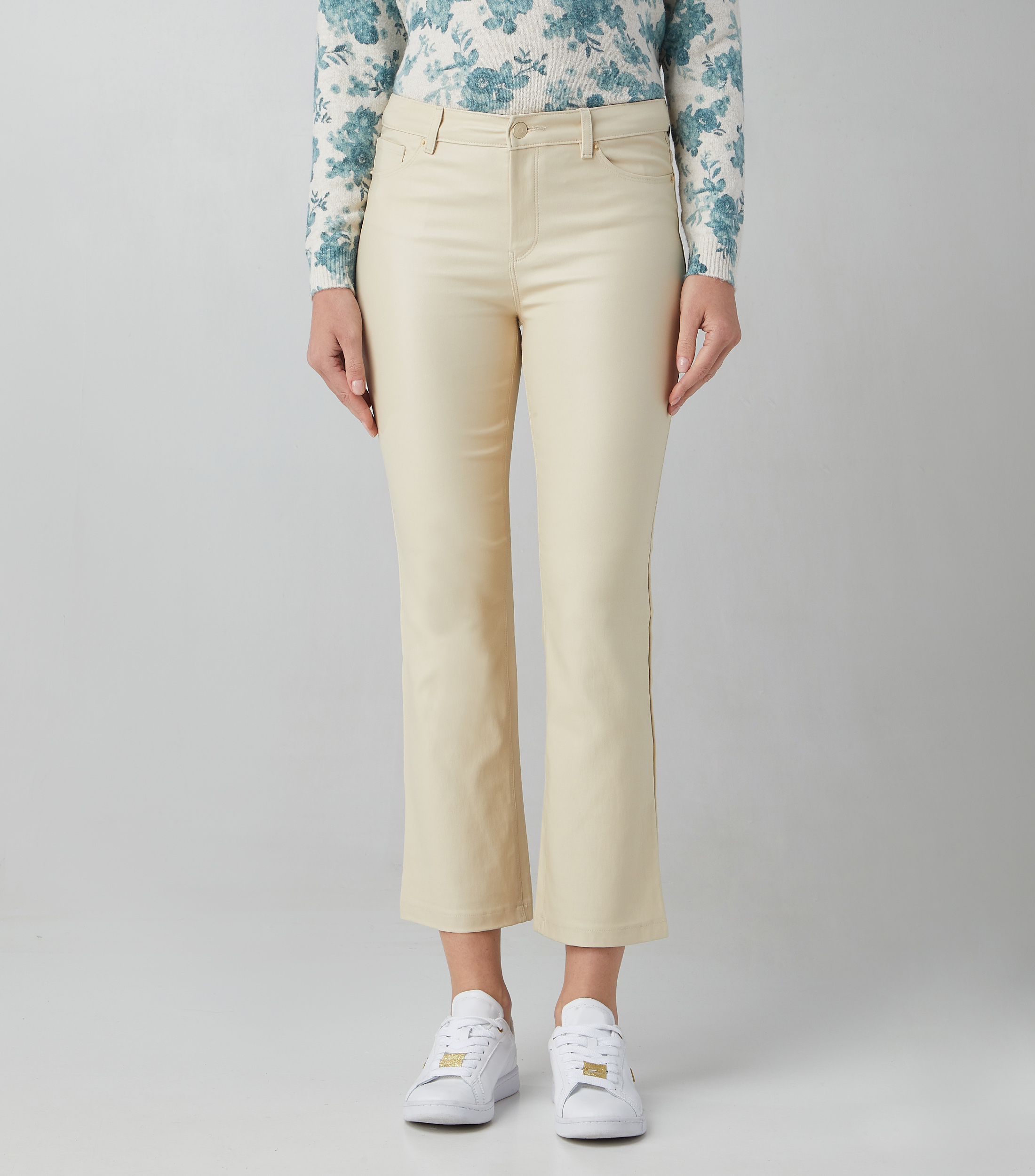 Springfield: Jeans de corte flared Mujer | El Palacio de Hierro