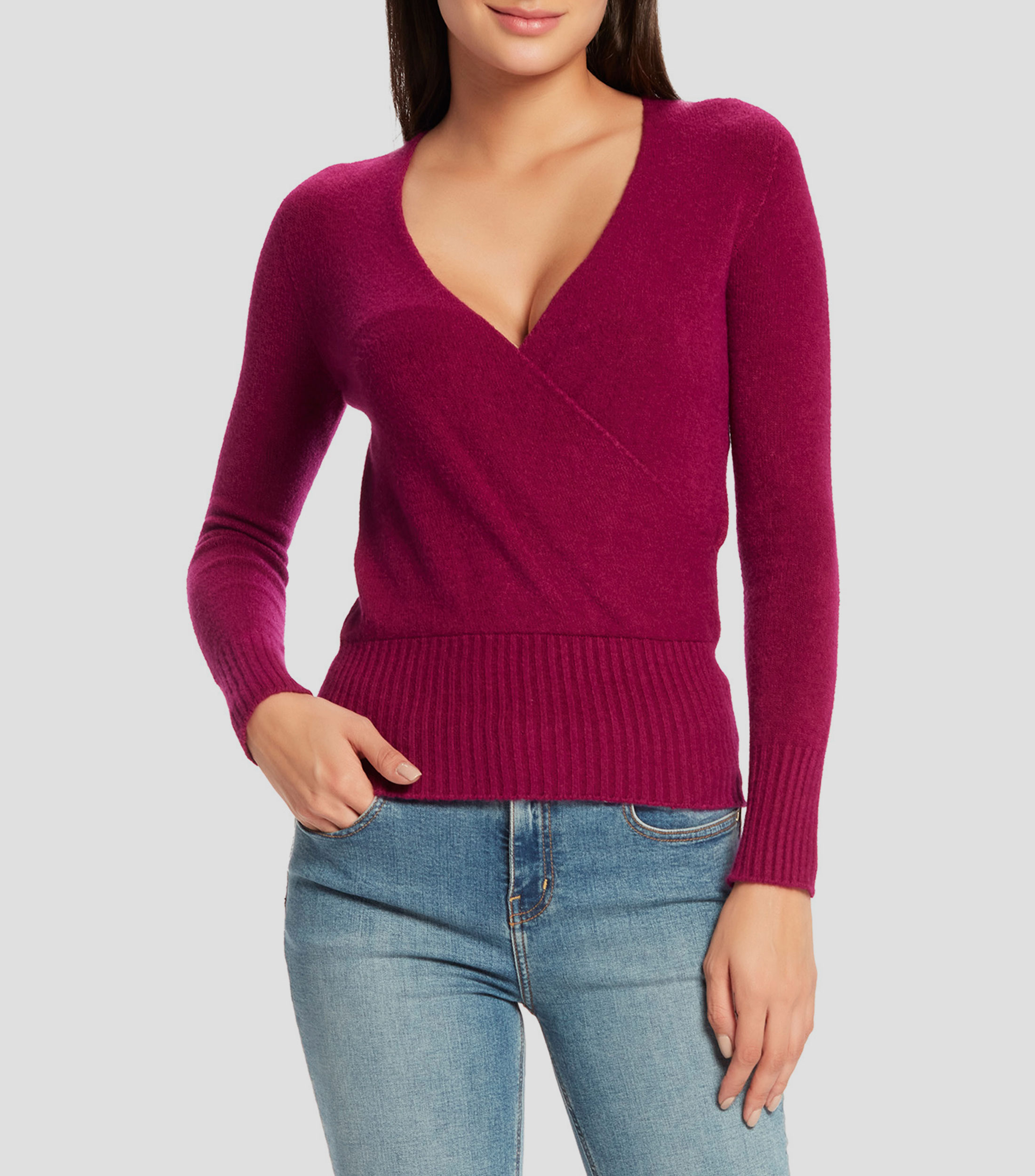 Julio Suéter cuello "V" Mujer - El Palacio de Hierro