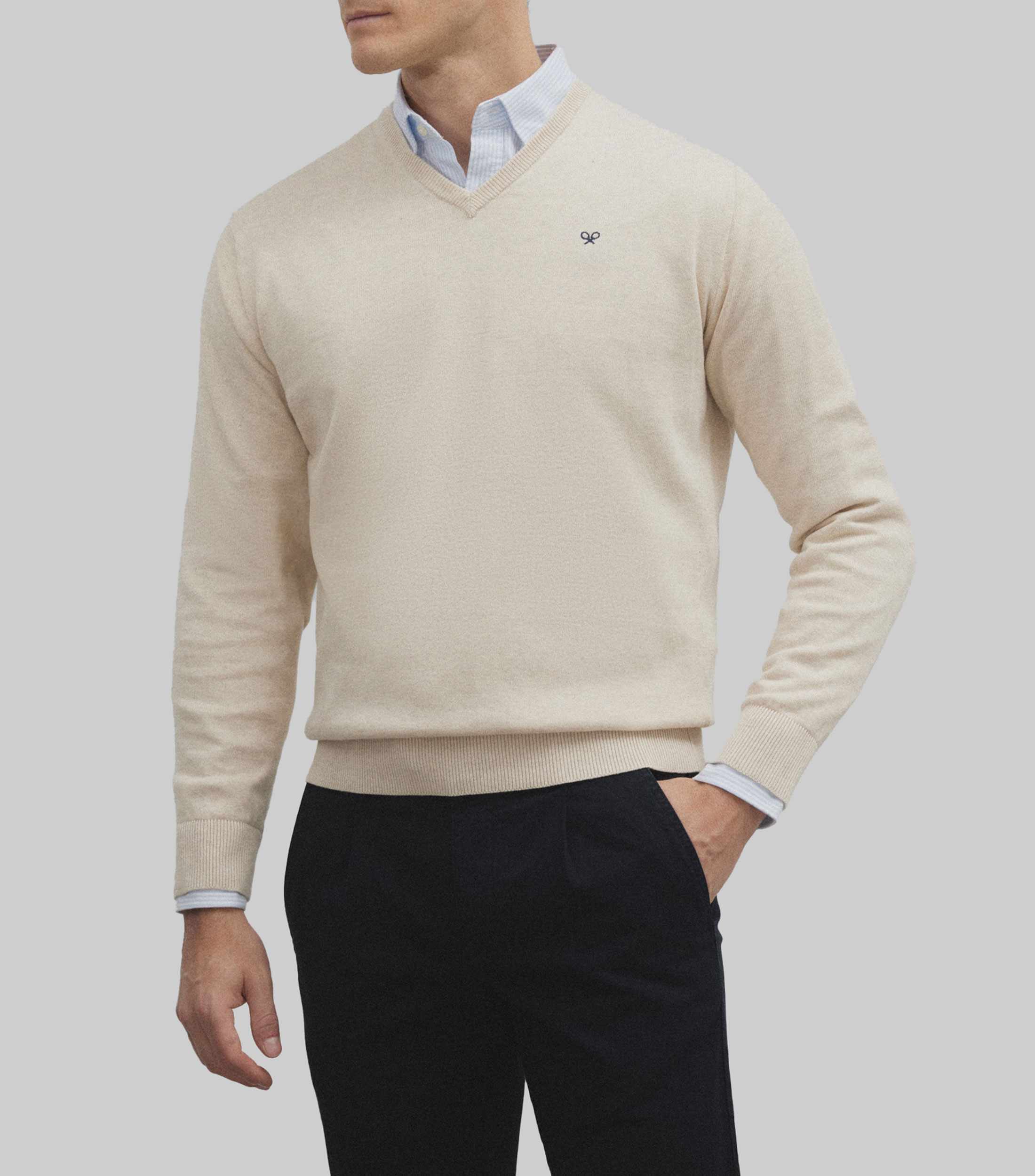 Silbon: Suéter cuello V liso Hombre | El Palacio de Hierro