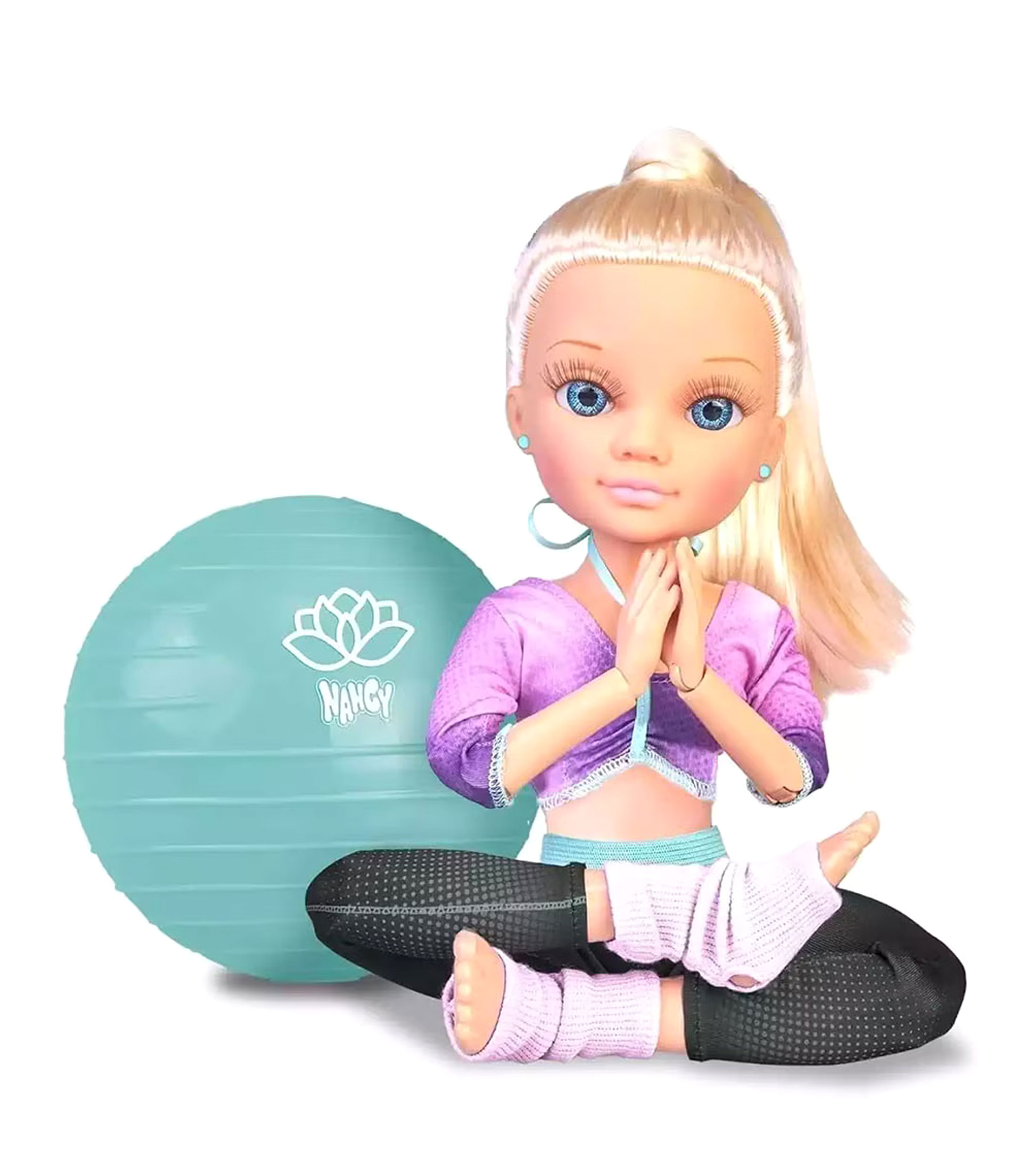 Famosa: Muñeca Nancy A Day in Yoga Class | El Palacio de Hierro